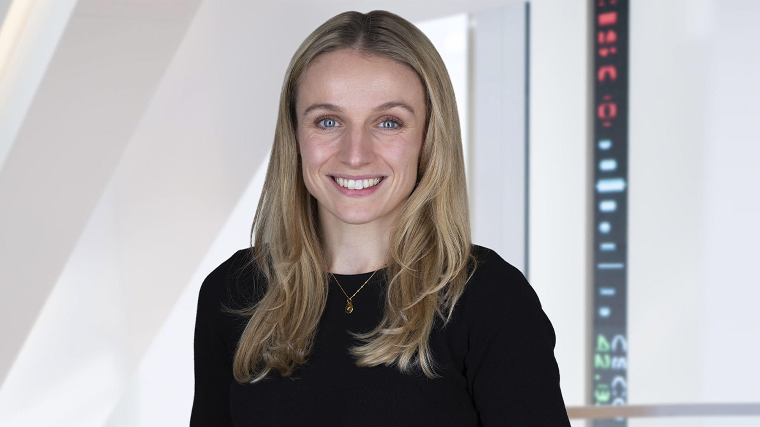 Hannah Roberts | PIMCO