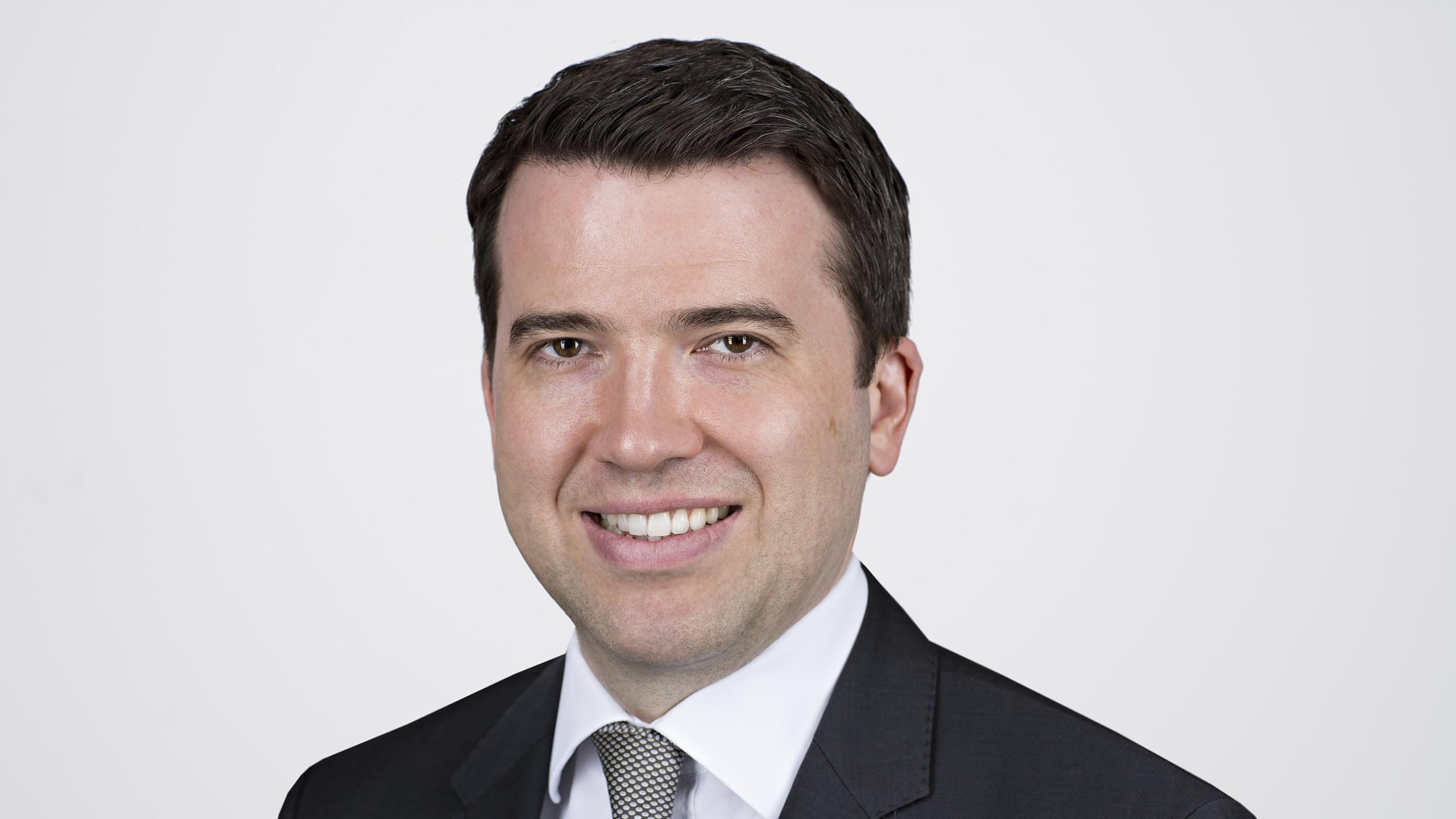 Robert English | PIMCO